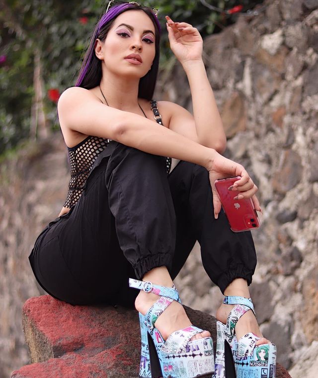 Karla Bustillos Feet
