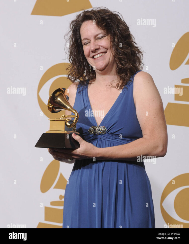 Kelly Carlin-McCall Feet