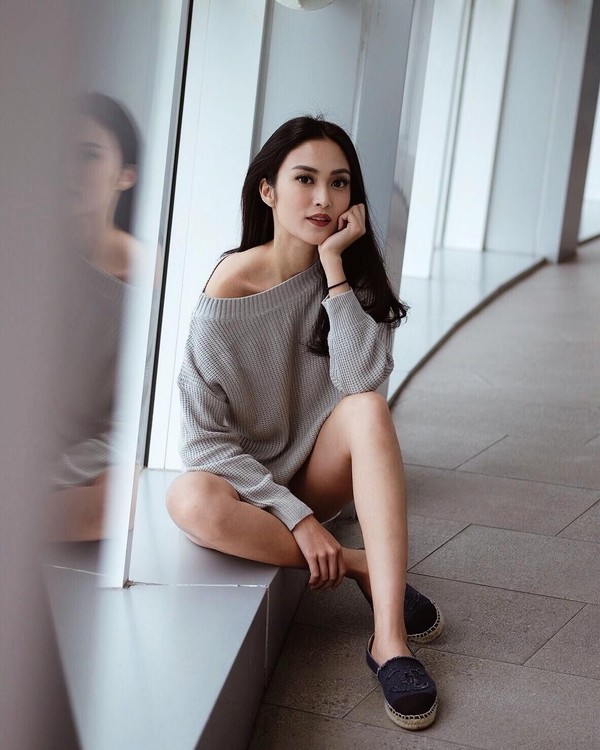 Ketrin Agustine Feet