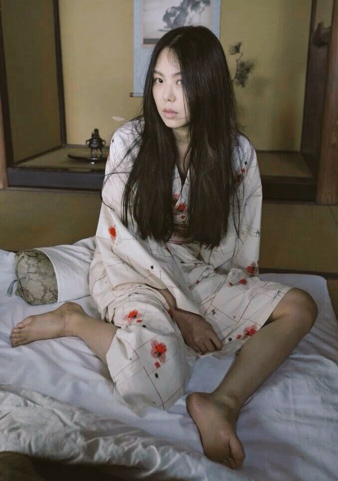 Kim Min-hee Feet