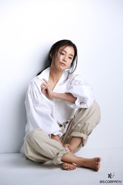 Kim Min-hee Feet