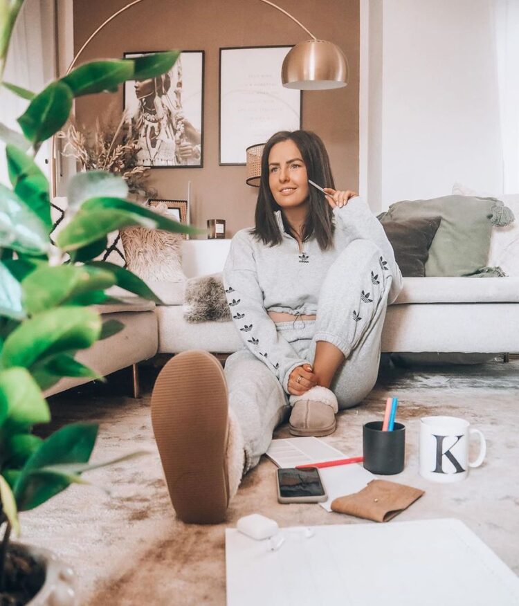 Kimberly Devlin-Mania Feet