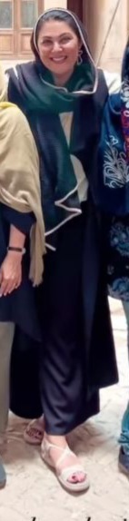 Laleh Eskandari Feet