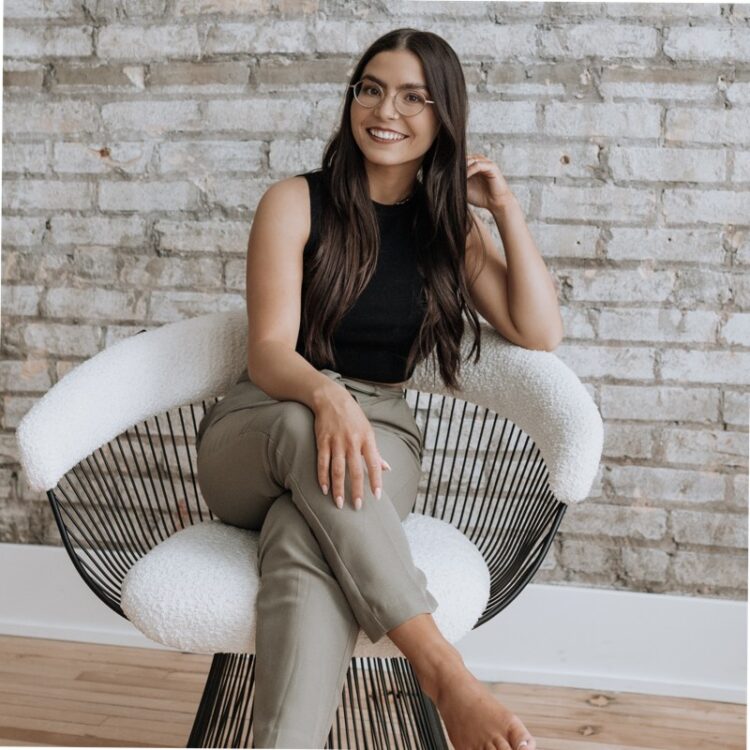 Laura Daniela Henao Feet