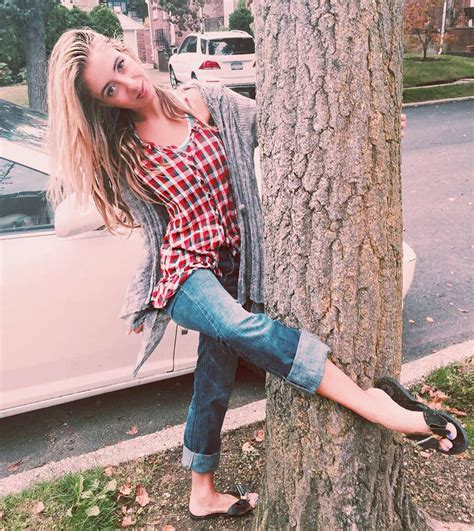 Lauren Francesca Feet