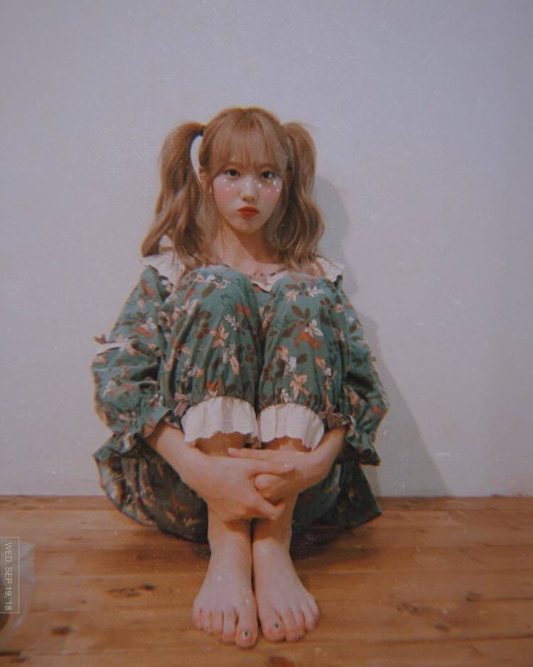 Lee Luda Feet