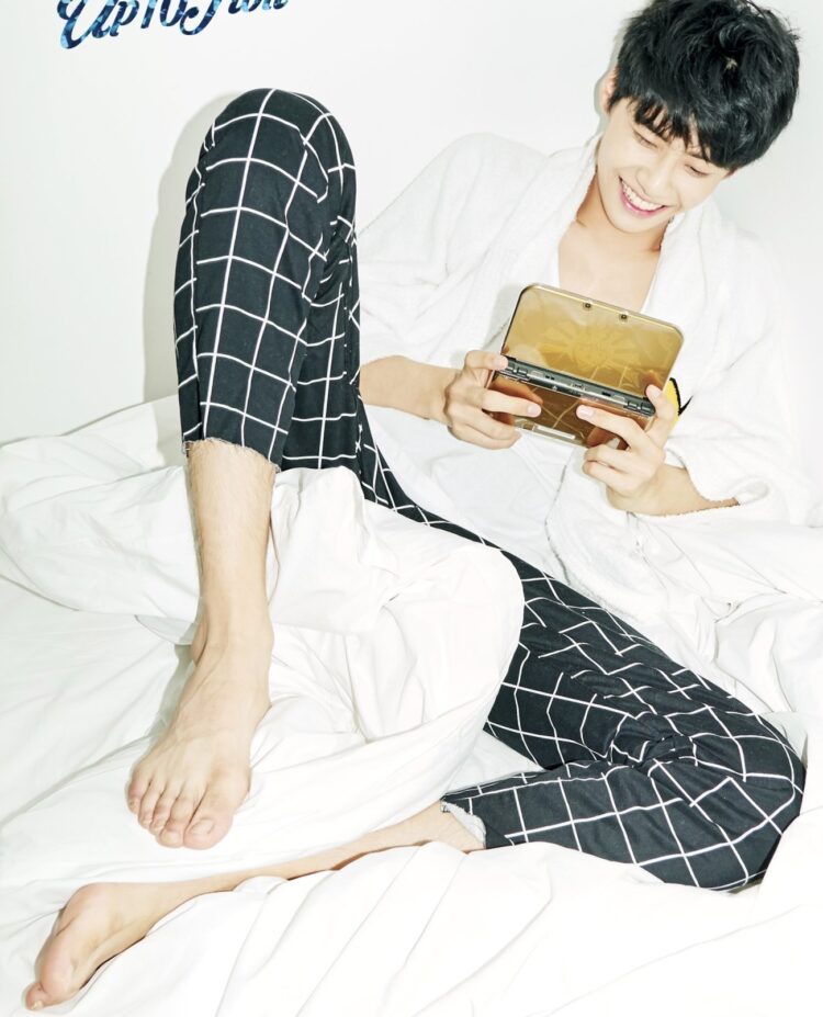 Lee Se Jin Feet