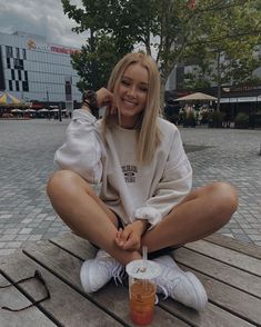 Lili Hamann Feet