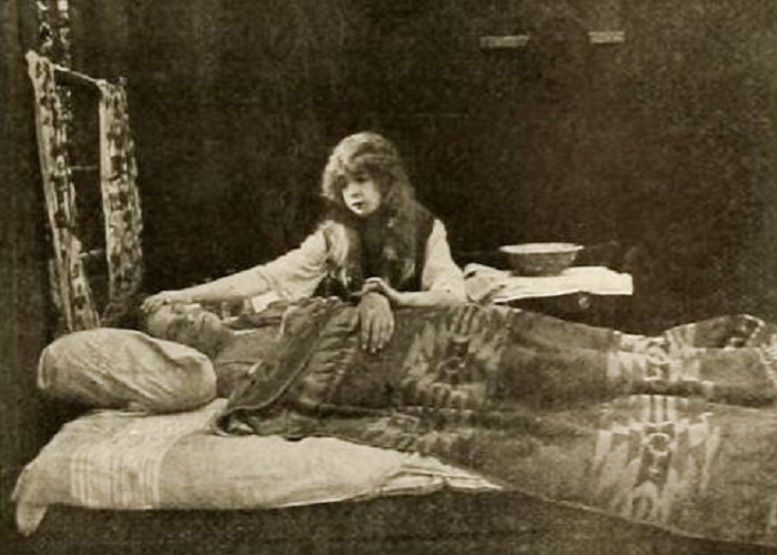 Lillian Gish Feet