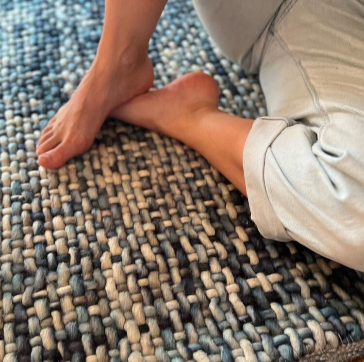 Lorie Feet