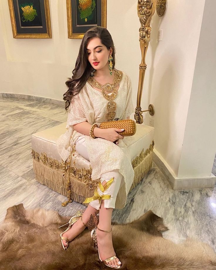 Maheen Khan Feet