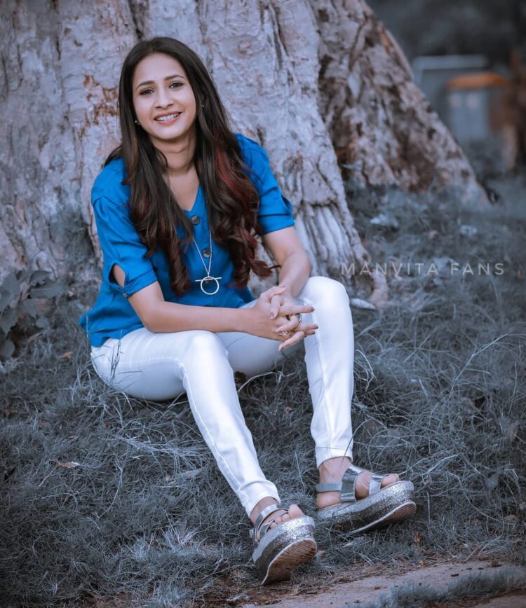 Manvitha Harish Feet