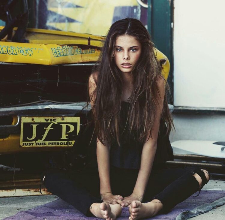 Meika Woollard Feet