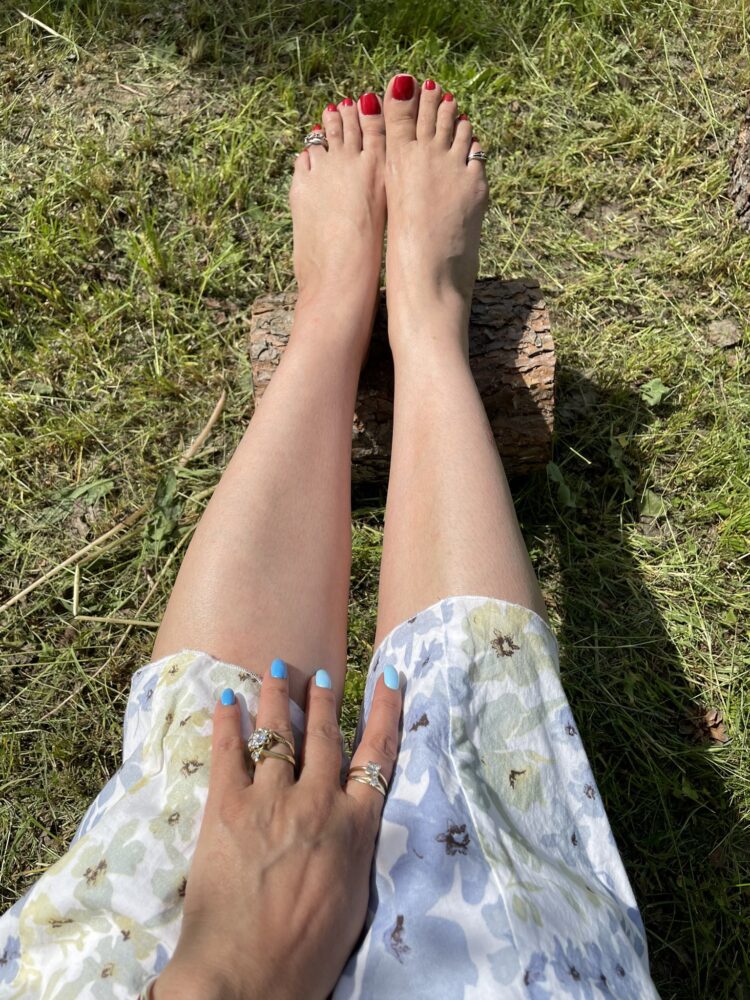 Melina Alt Feet