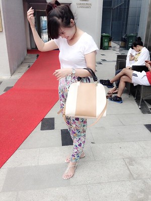 Nguyen Minh Hang Feet