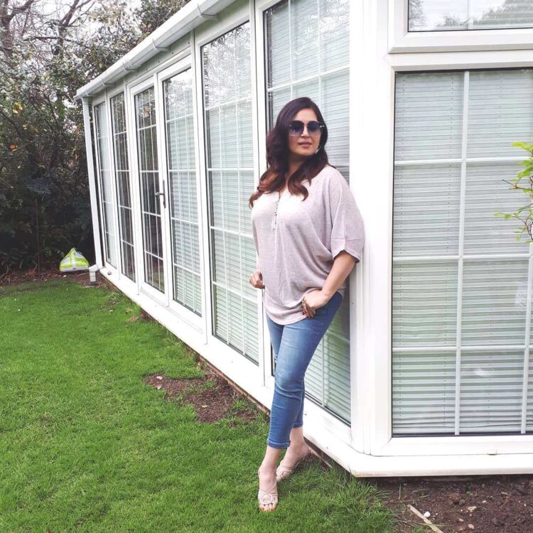 Niki Walia Feet