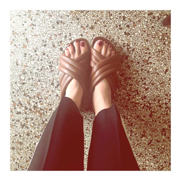 Paola Iezzi Feet