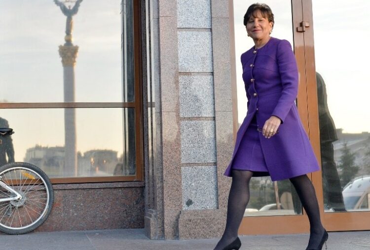 Penny Pritzker Feet