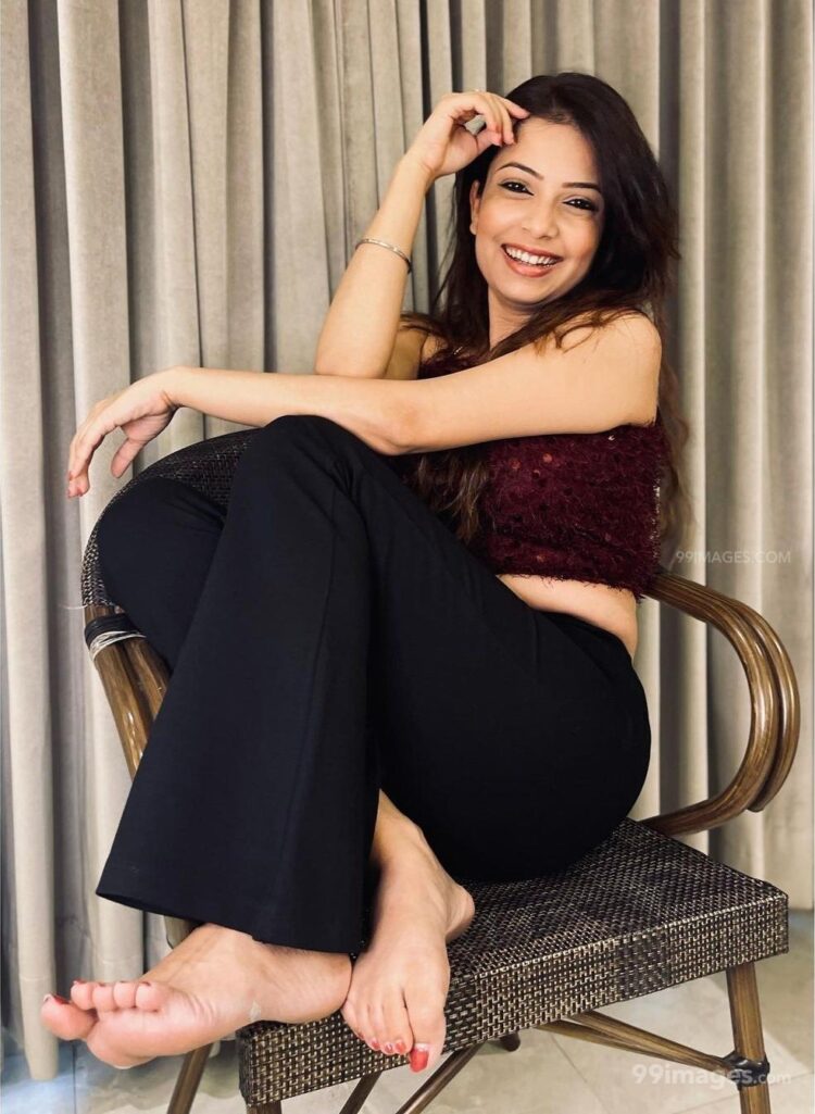 Pooja Singh Feet