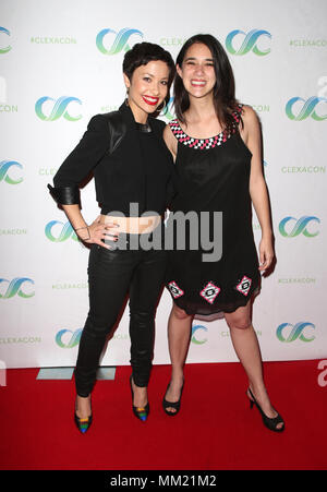 Rachael Hip-Flores Feet