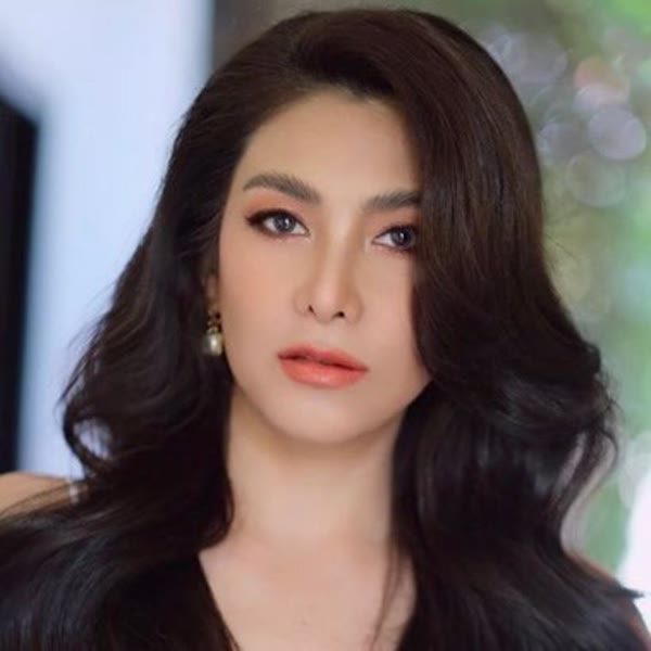 Ramida Prapasanobon Feet