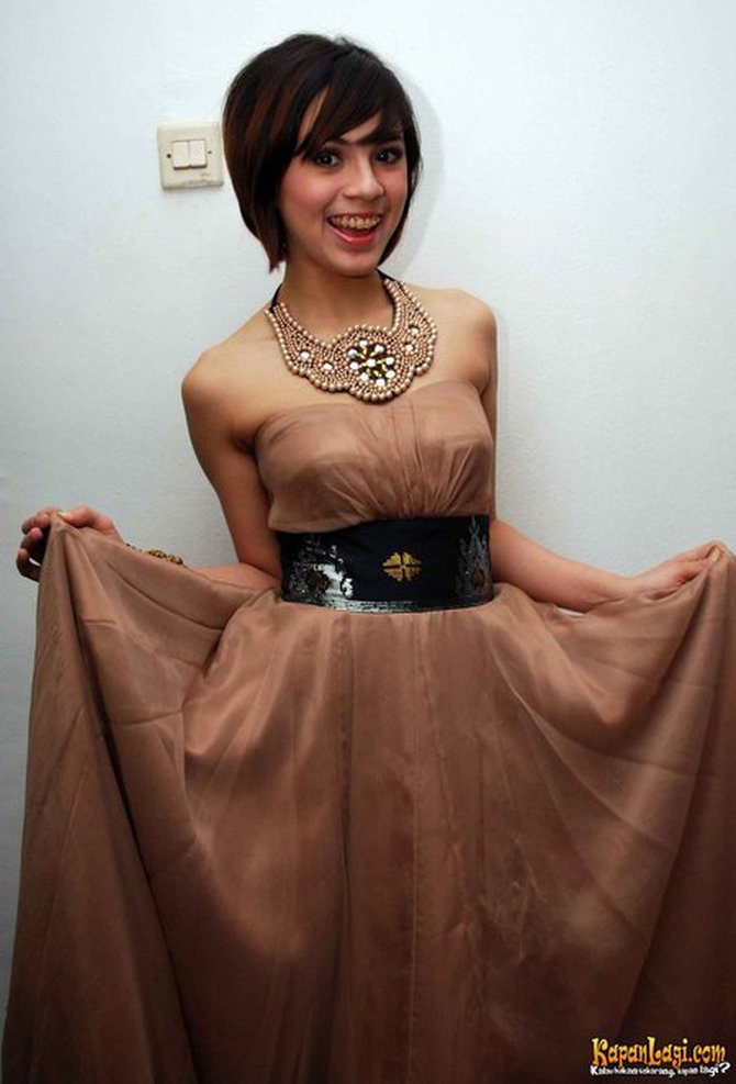 Rizna Nyctagina Feet