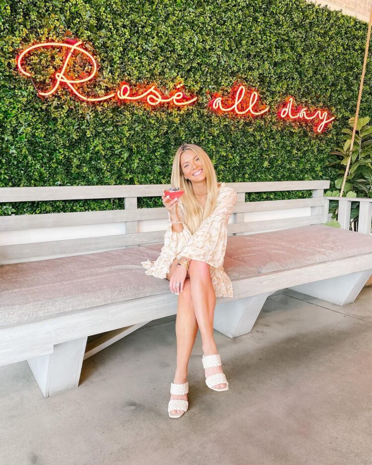 Sarah Rose Summers Feet