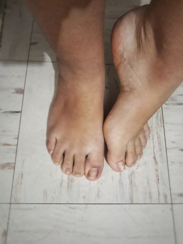 SOPHI Feet