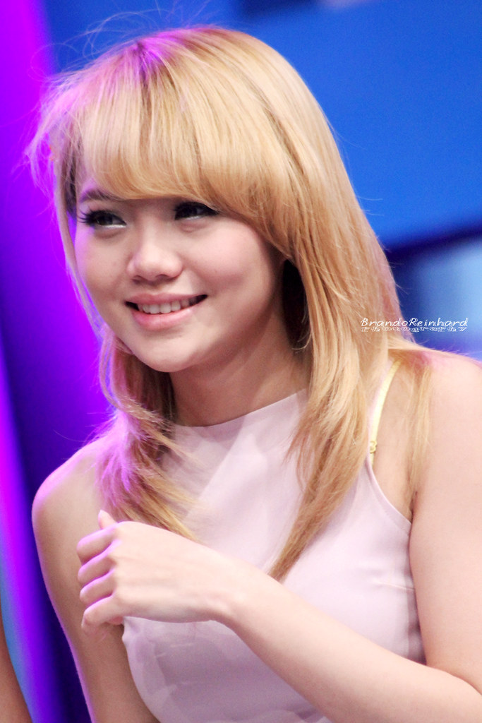 Stefanny Margaretha Aay Feet