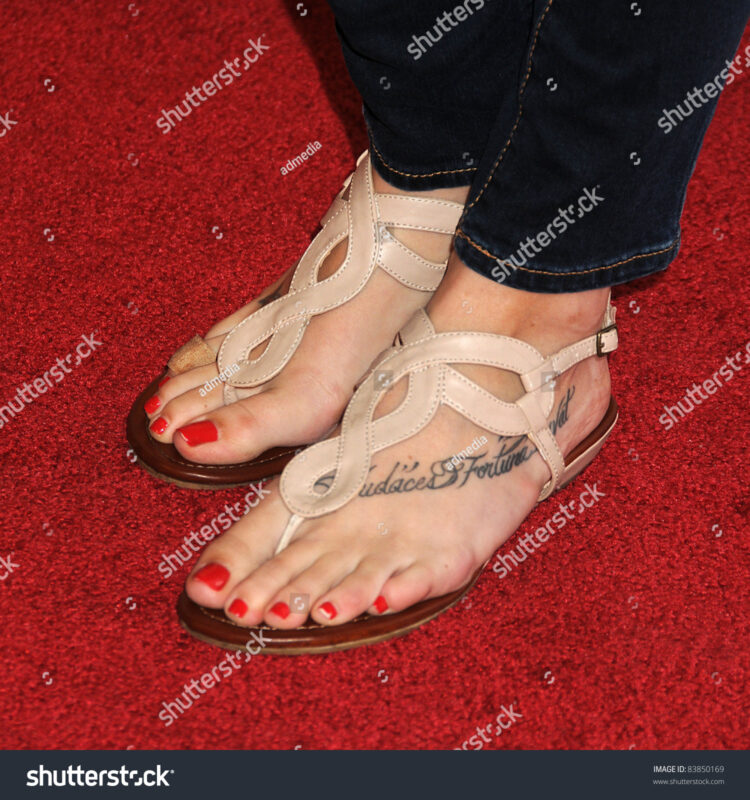 Summer Altice Feet