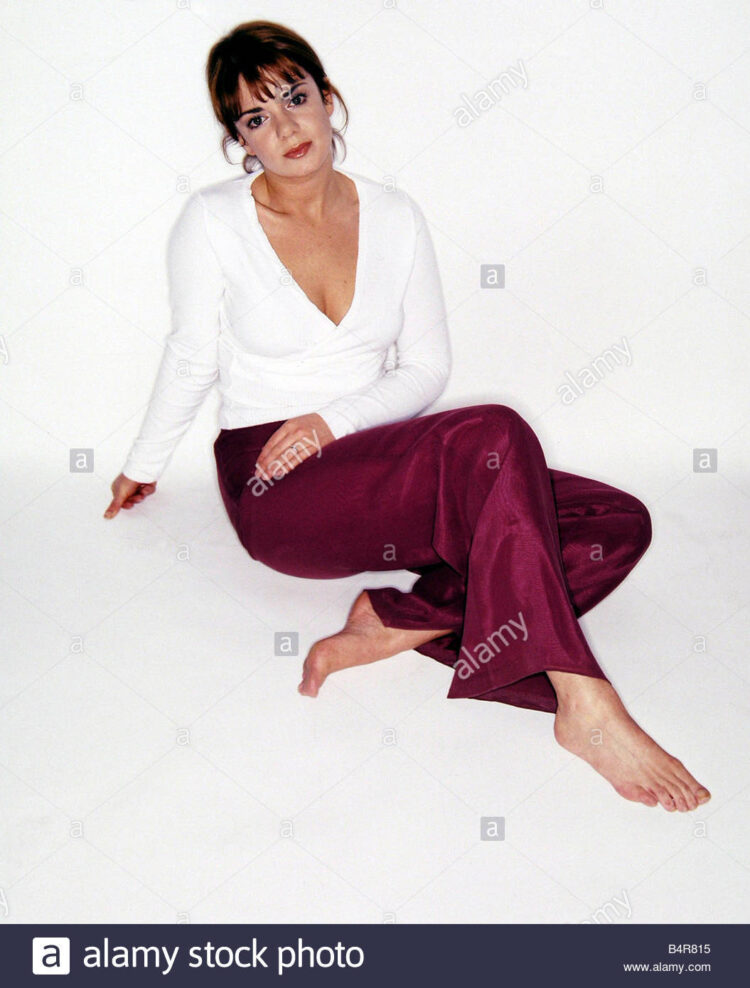 Victoria Hamilton Feet